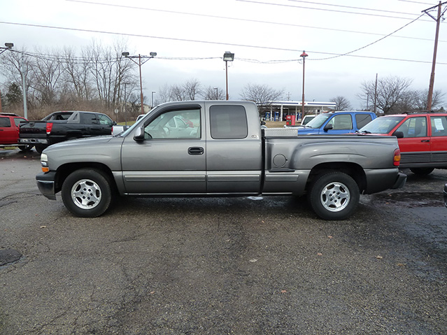 Krug Auto Sales :: 2000 Chevrolet Silverado LS Ext Cab Stepside