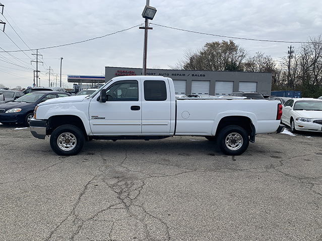 Krug Auto Sales :: 2004 Chevrolet Silverado 2500HD LS Ext Cab Duramax 4x4